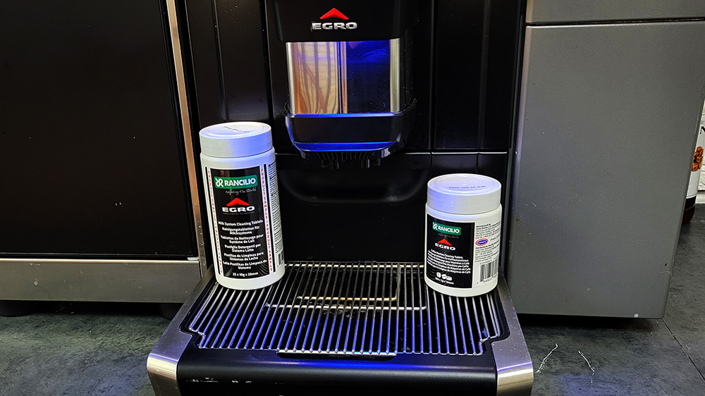 Does it matter what cleaning products I use in my coffee machine ...